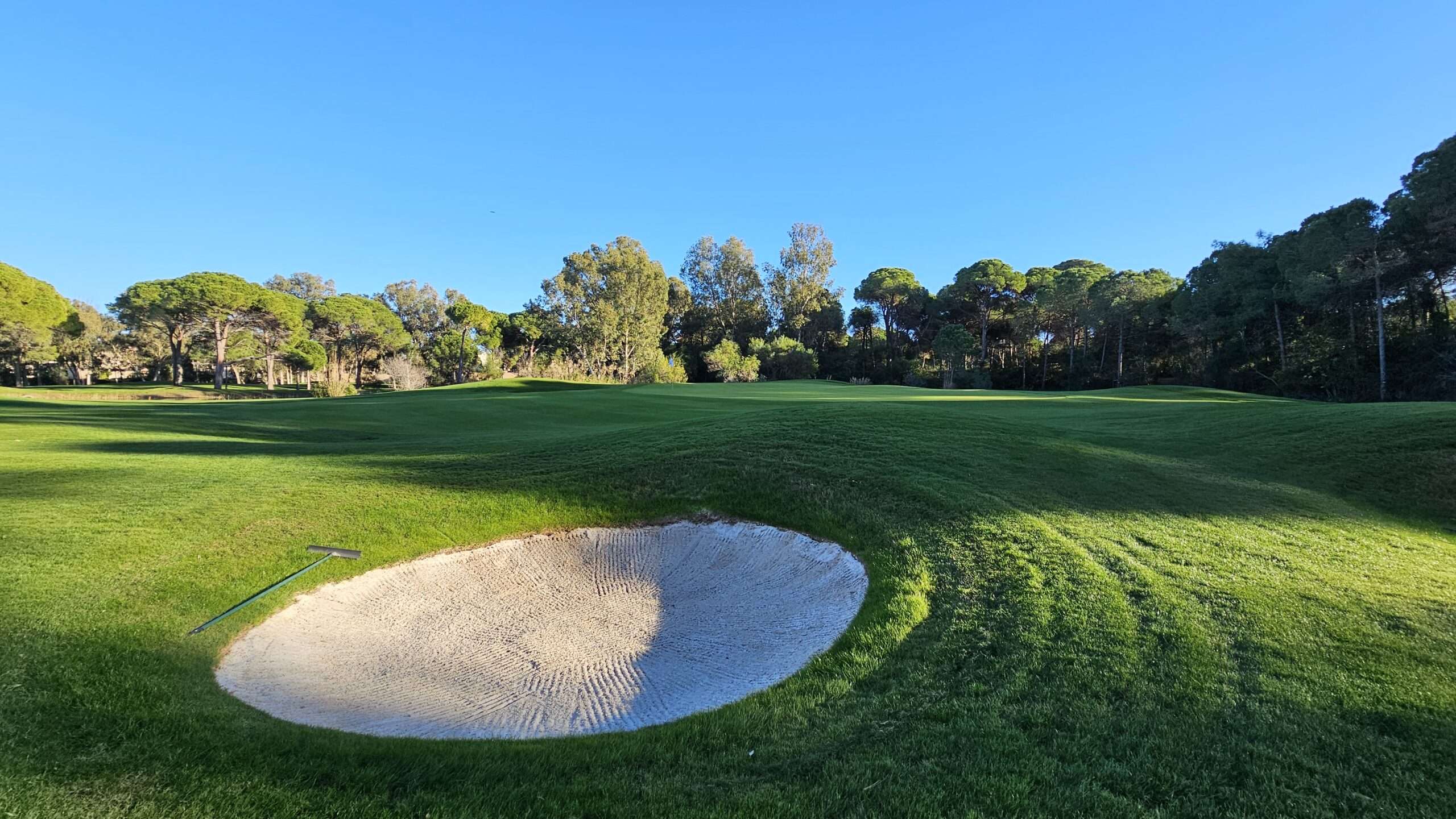 Is a golf bunker an obstacle? Or is a known hazard not a hazard at all ...